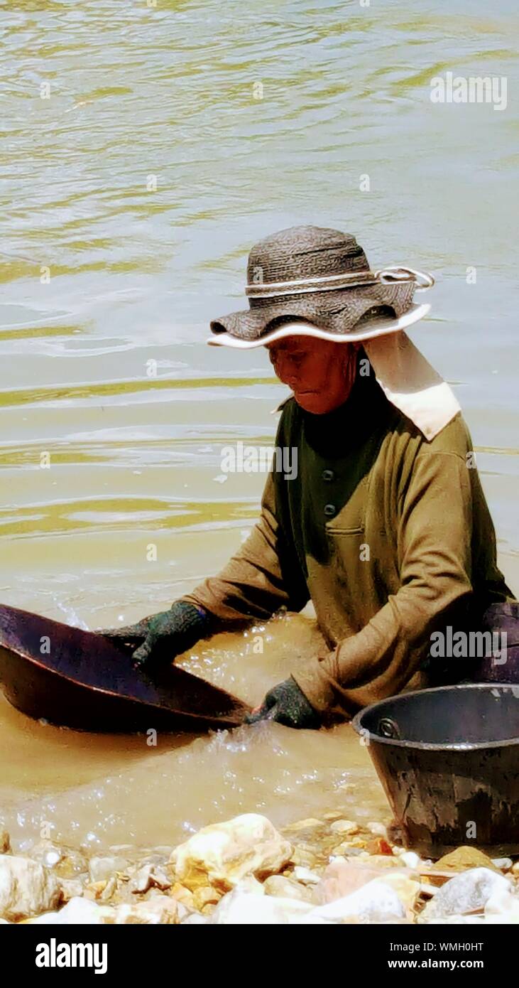 Working by the sea hi-res stock photography and images - Alamy