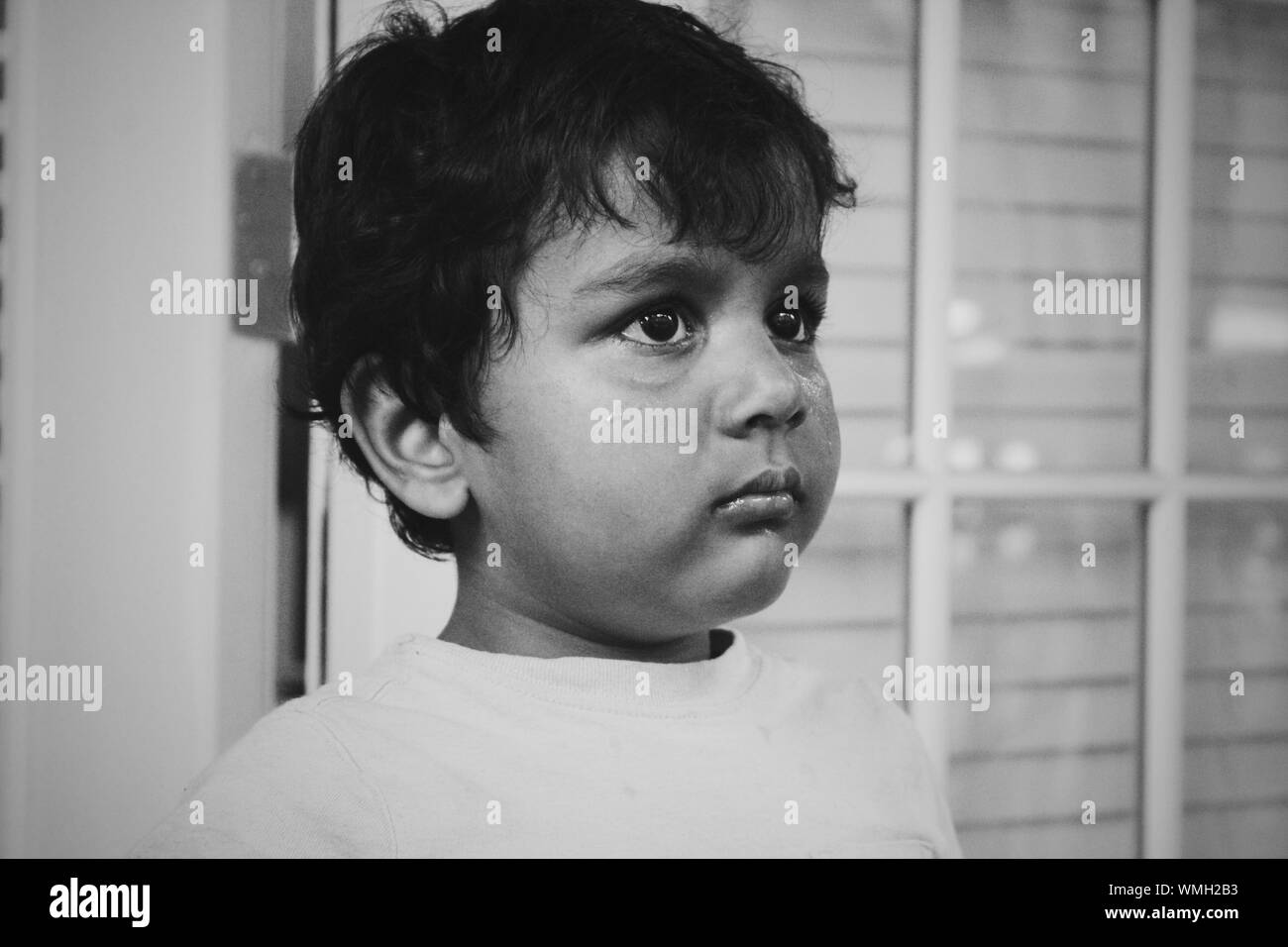 Boy crying close up hi-res stock photography and images - Alamy