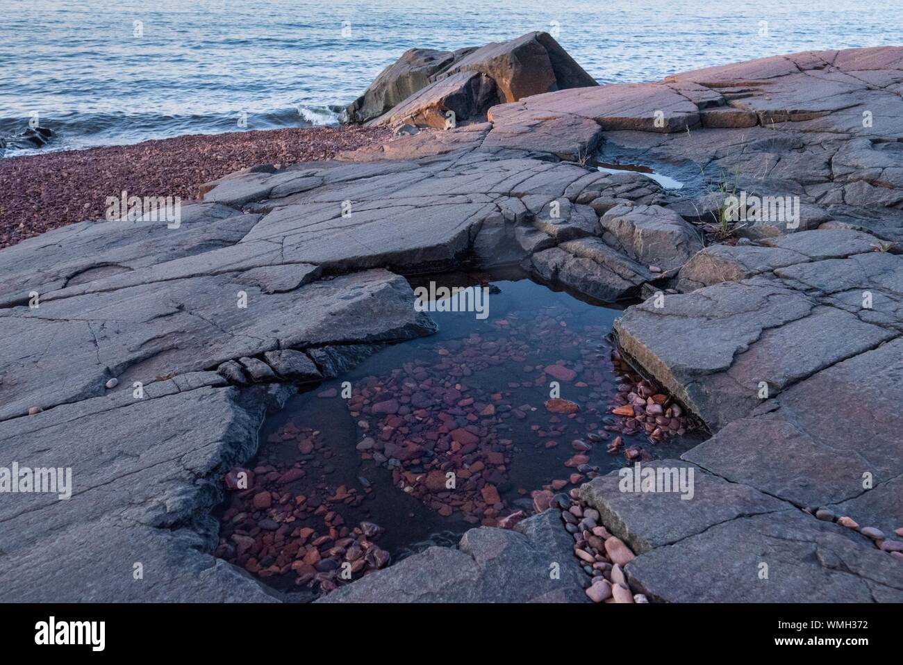 Summer beach rocks no people hi-res stock photography and images - Alamy