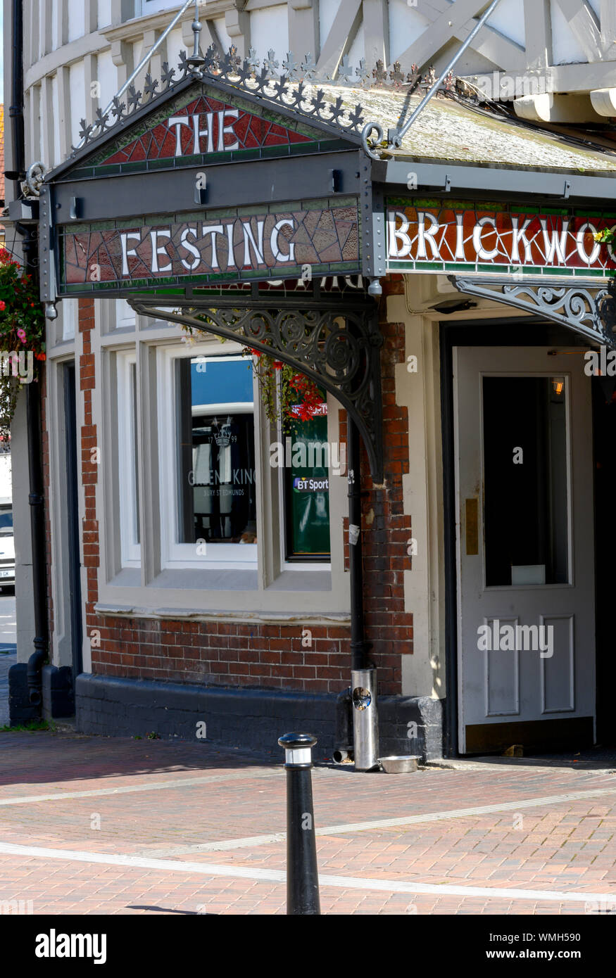 Festing road hi-res stock photography and images - Alamy