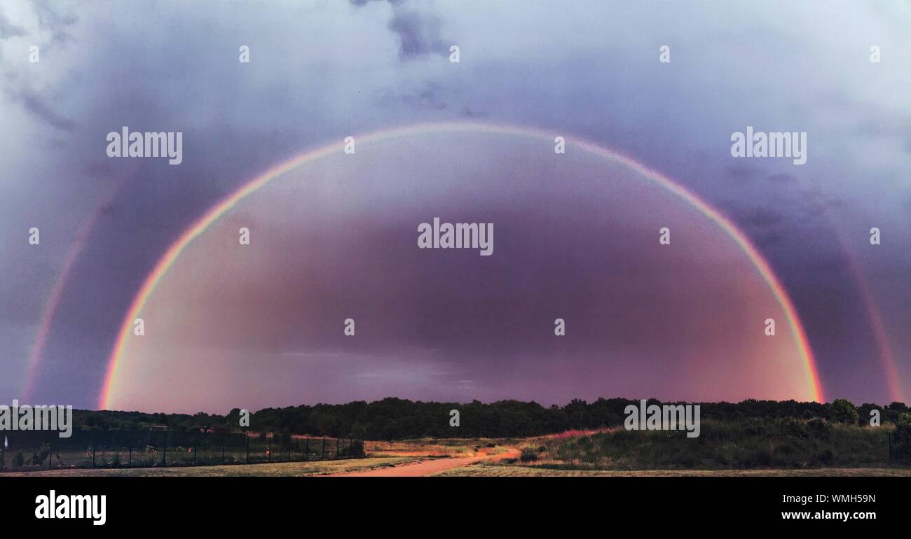 Semi circle rainbow hi-res stock photography and images - Alamy