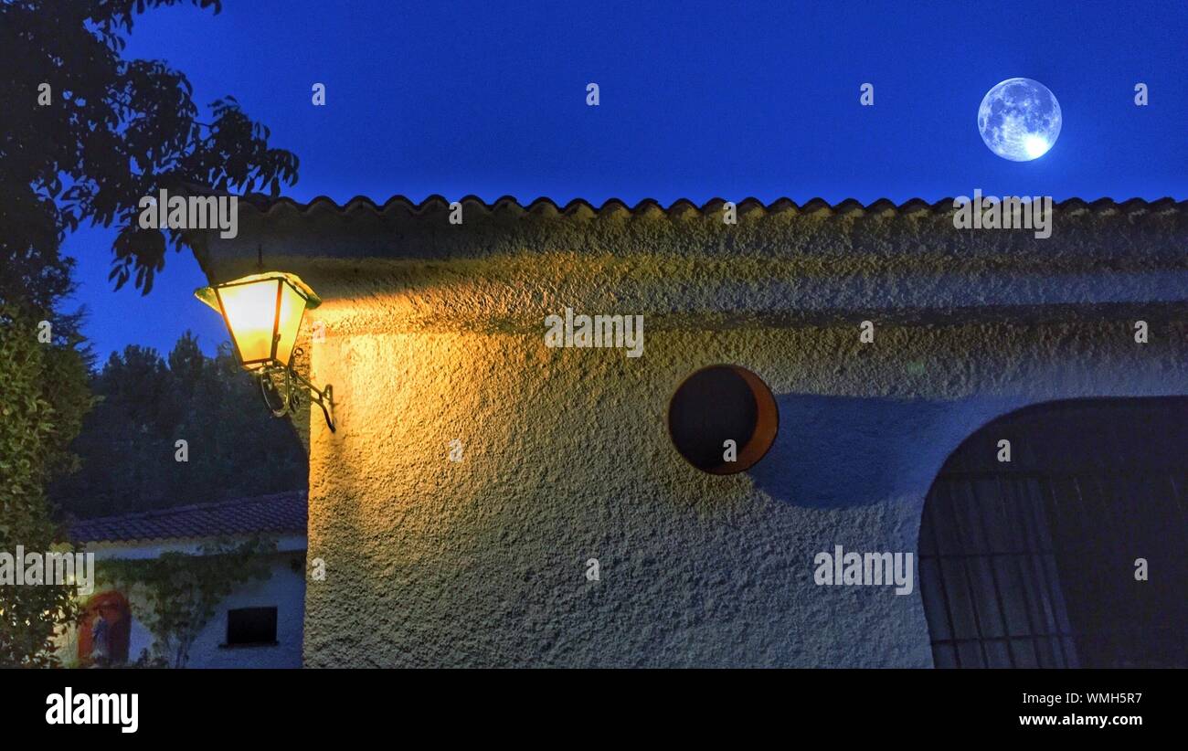 Moon house hi-res stock photography and images - Alamy