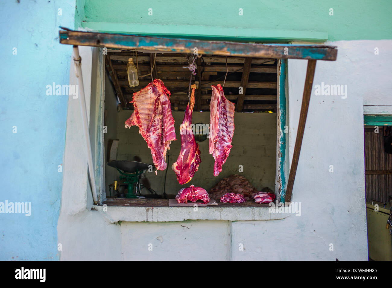 Butcher hanging meat hi-res stock photography and images - Alamy