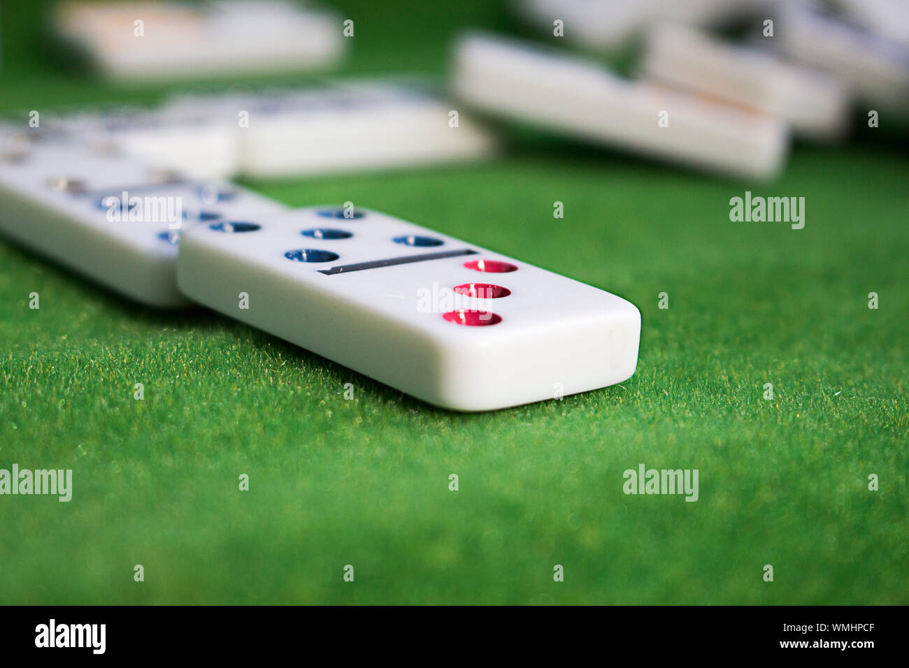 Dominoes competition hi-res stock photography and images - Alamy
