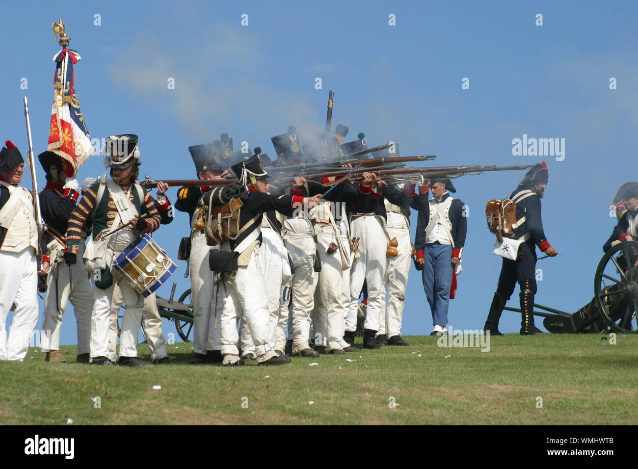 French and British soldiers of the Napoleonic Wars gather in Folkestone ...