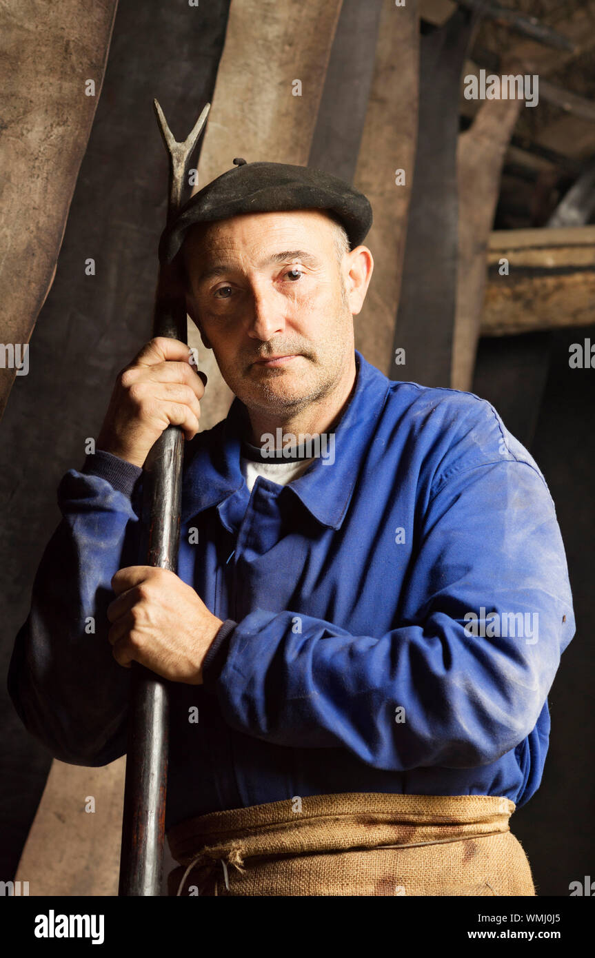 Work standing up hi-res stock photography and images - Alamy