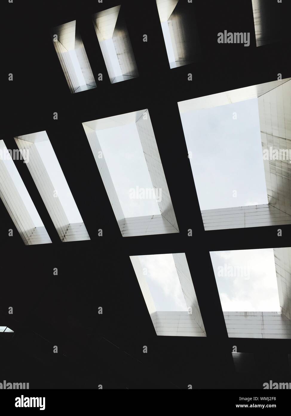 Natural skylight hi-res stock photography and images - Alamy