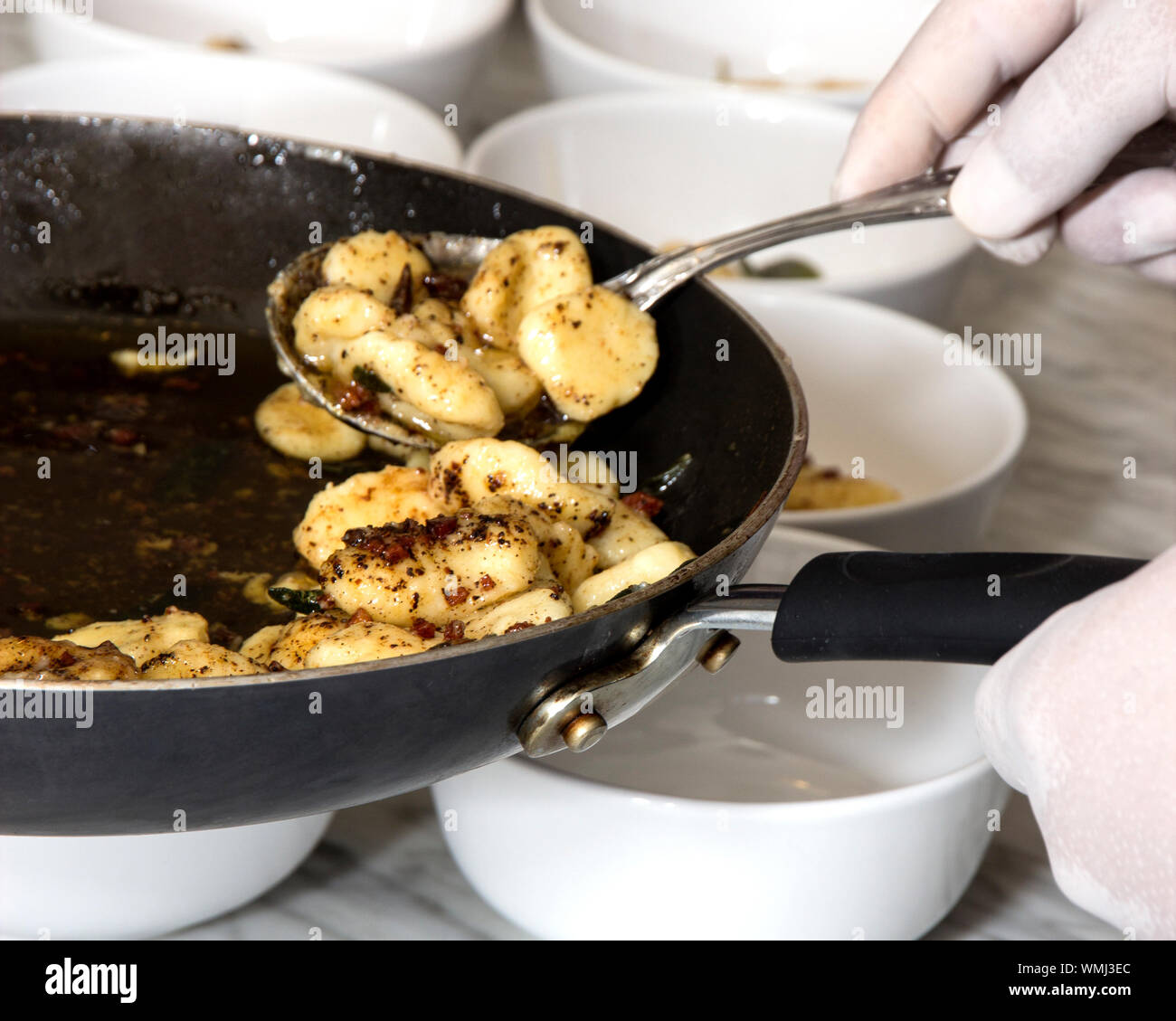 Hand bowls hi-res stock photography and images - Alamy