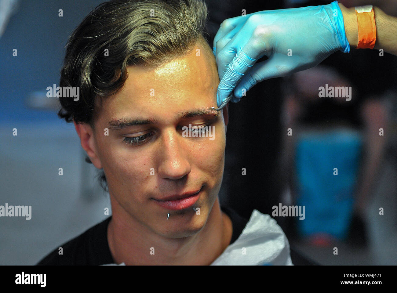 Hand of man hi-res stock photography and images - Alamy
