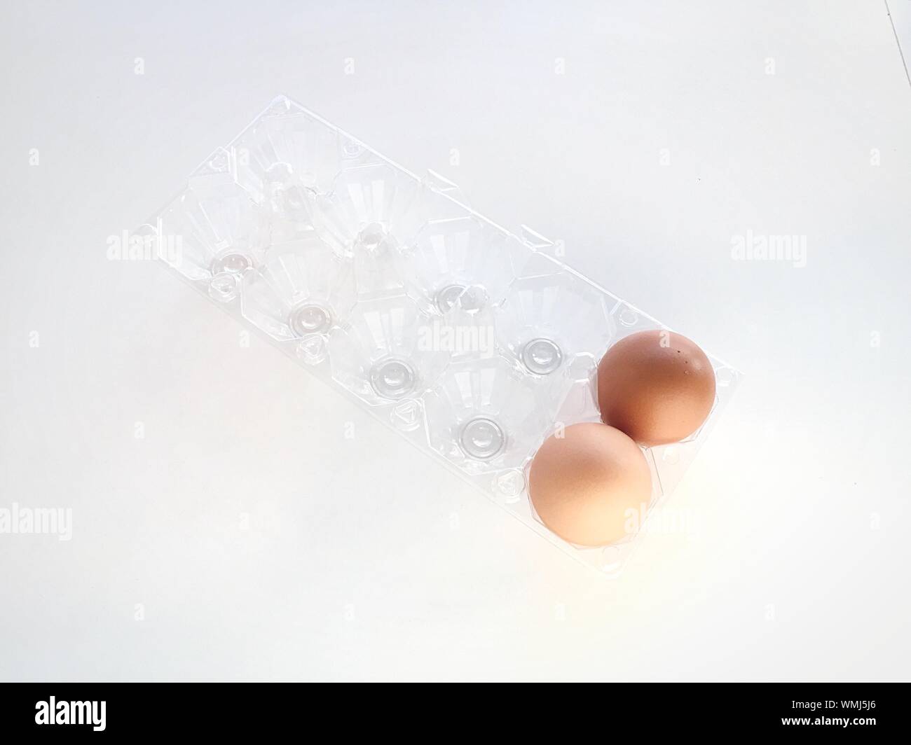 Plastic crate table hi-res stock photography and images - Alamy