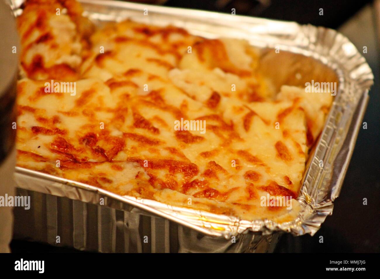 Lasagna container hi-res stock photography and images - Alamy
