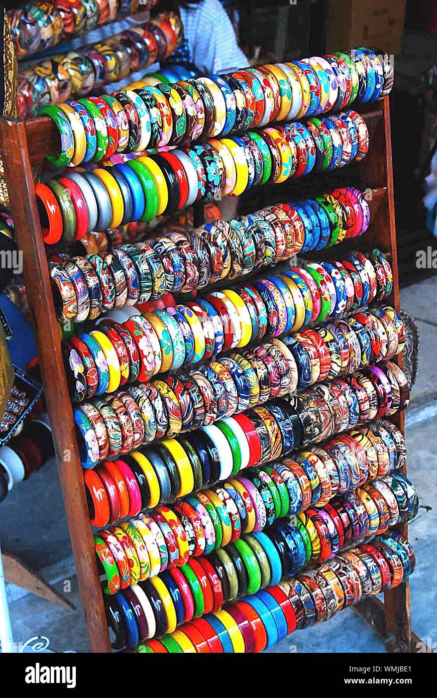 Bangles store hi-res stock photography and images - Alamy
