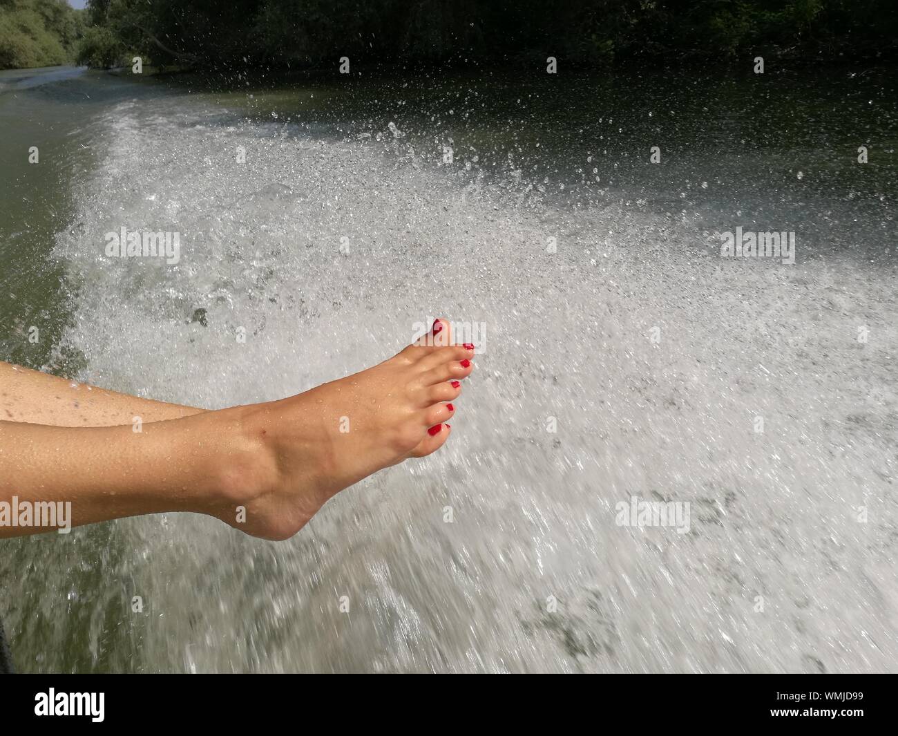 Dangling feet hi-res stock photography and images - Alamy