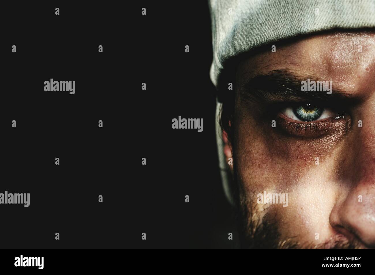 Face eyes serious hi-res stock photography and images - Alamy