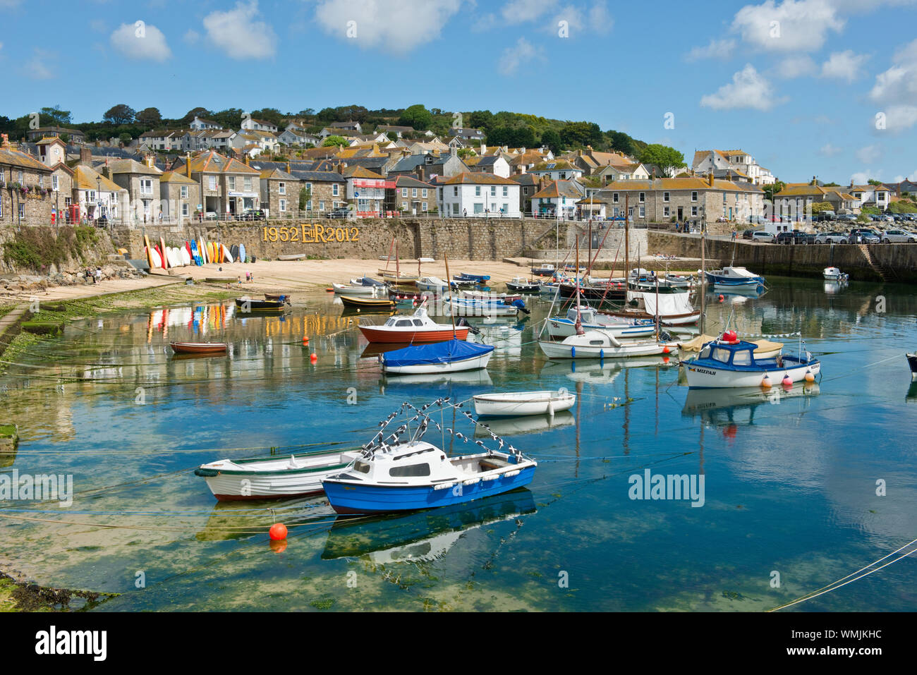 Mousehole cornwall hi-res stock photography and images - Alamy