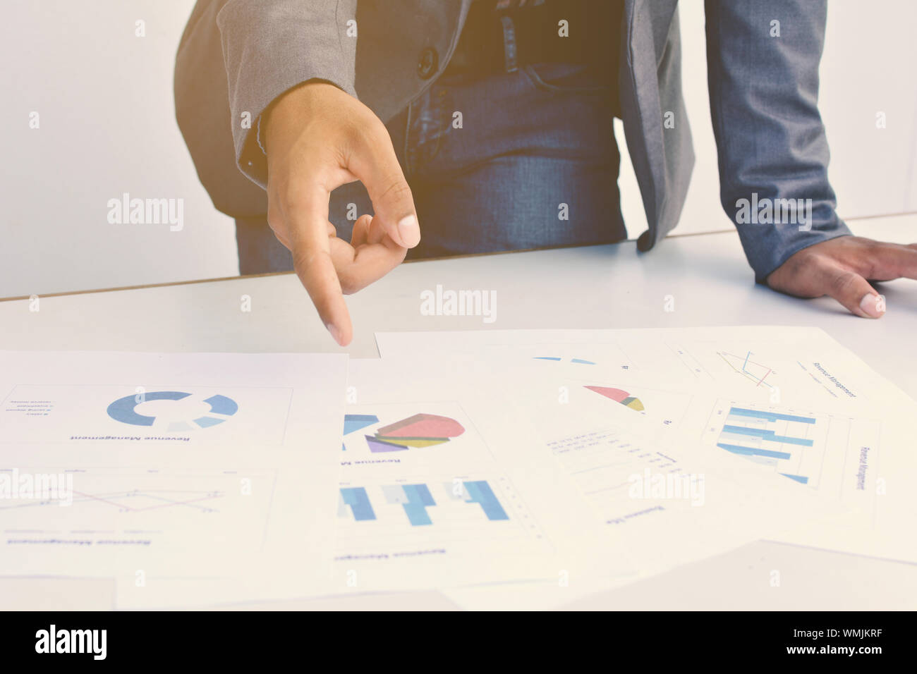 Exchange table hi-res stock photography and images - Alamy