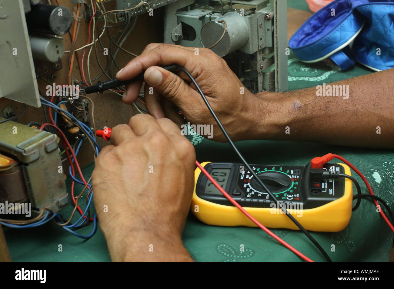 Radio technician hi-res stock photography and images - Alamy