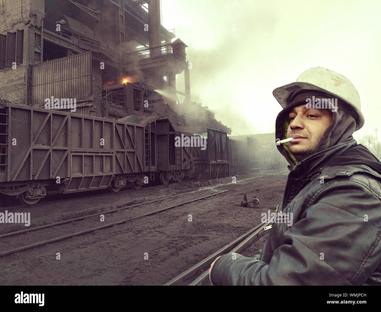 Rail factory worker hi-res stock photography and images - Alamy