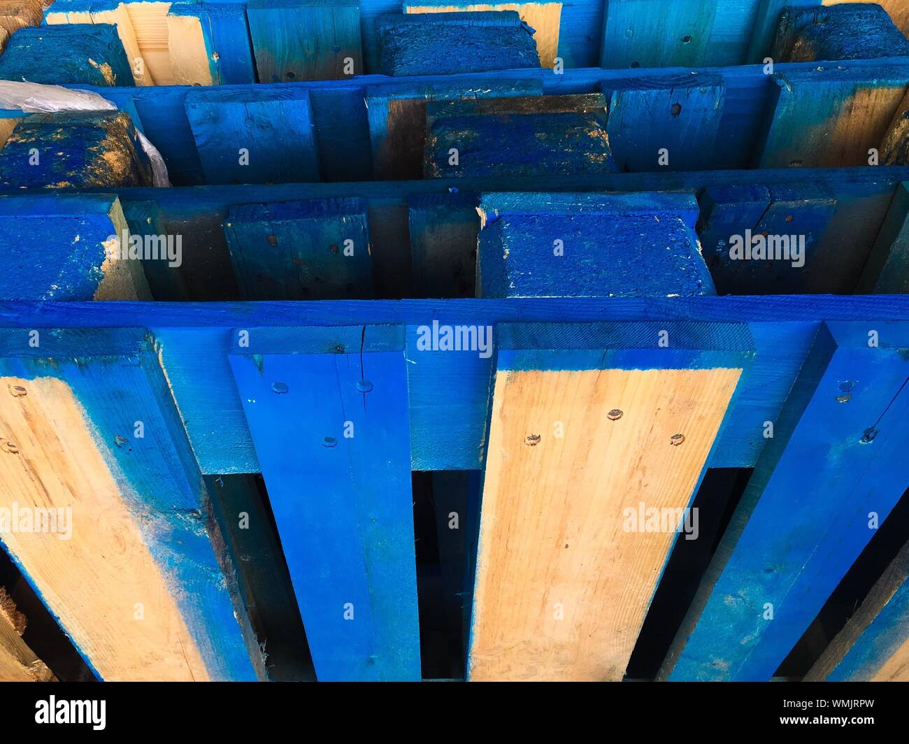 Loading pallets hi-res stock photography and images - Alamy