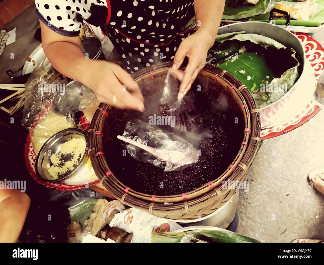 Packing heat hi-res stock photography and images - Alamy