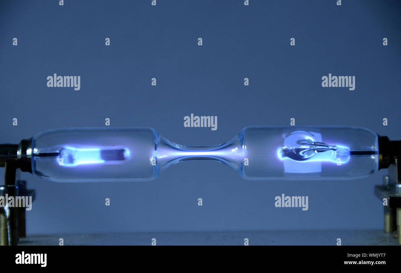 Inert gas hi-res stock photography and images - Alamy