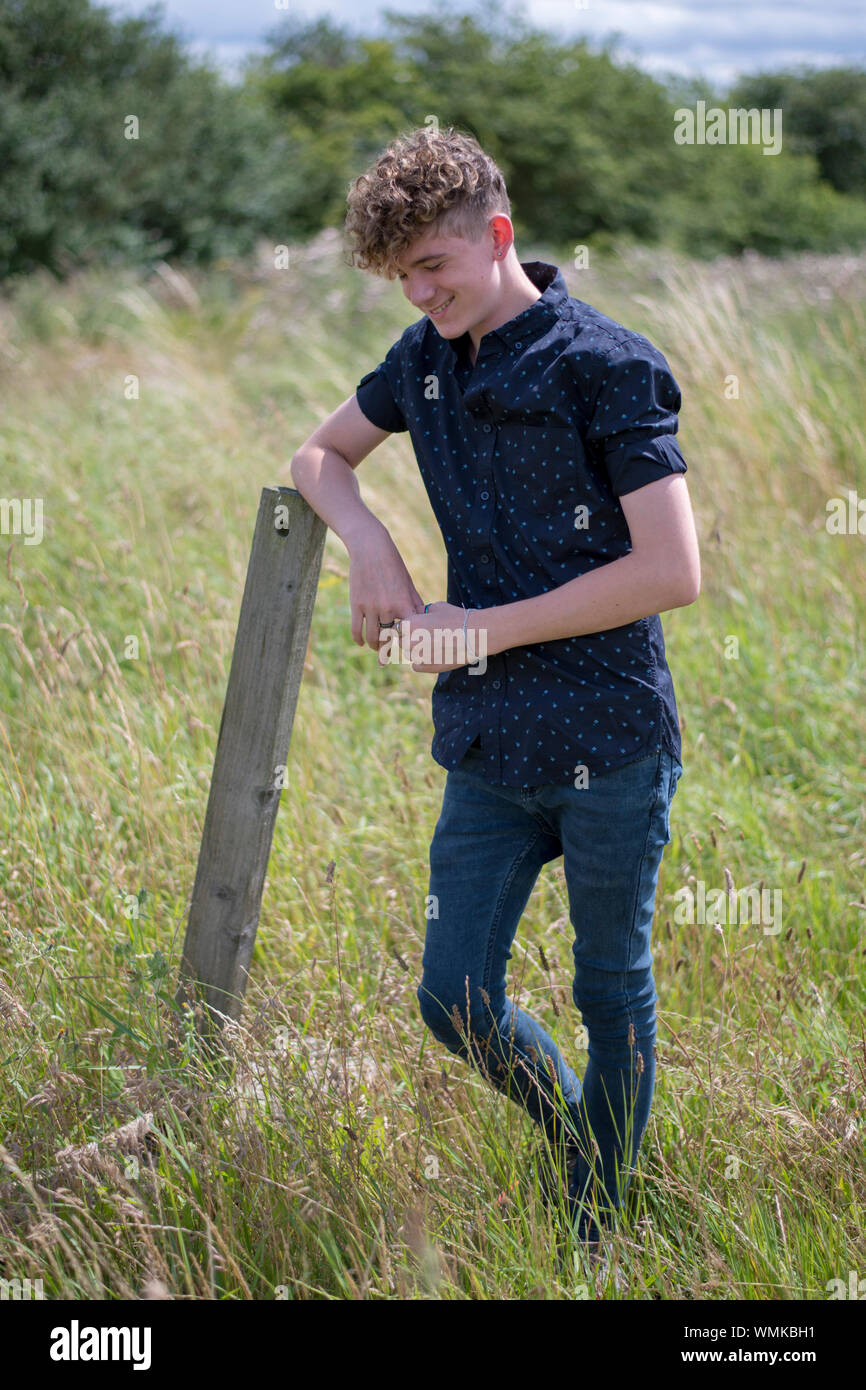 Popular thin models hi-res stock photography and images - Alamy