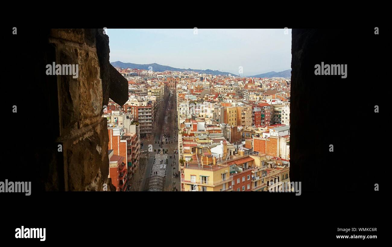 Street window hi-res stock photography and images - Alamy
