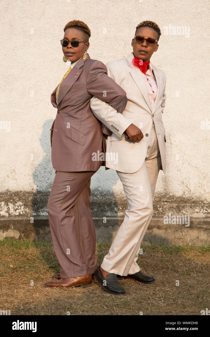 People elegant hi-res stock photography and images - Alamy