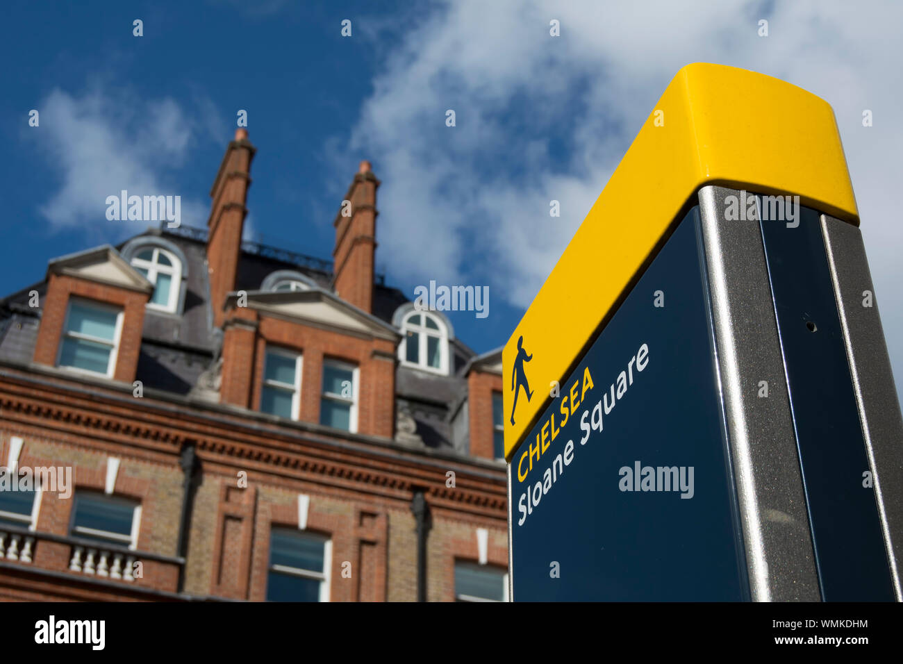 wayfinding sign in sloane square, chelsea, london, england Stock Photo ...