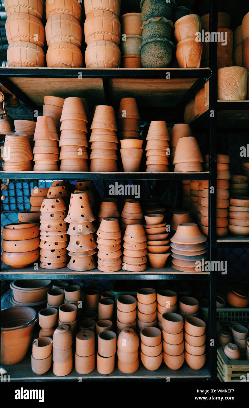 Pots on shelves in store hi-res stock photography and images - Alamy