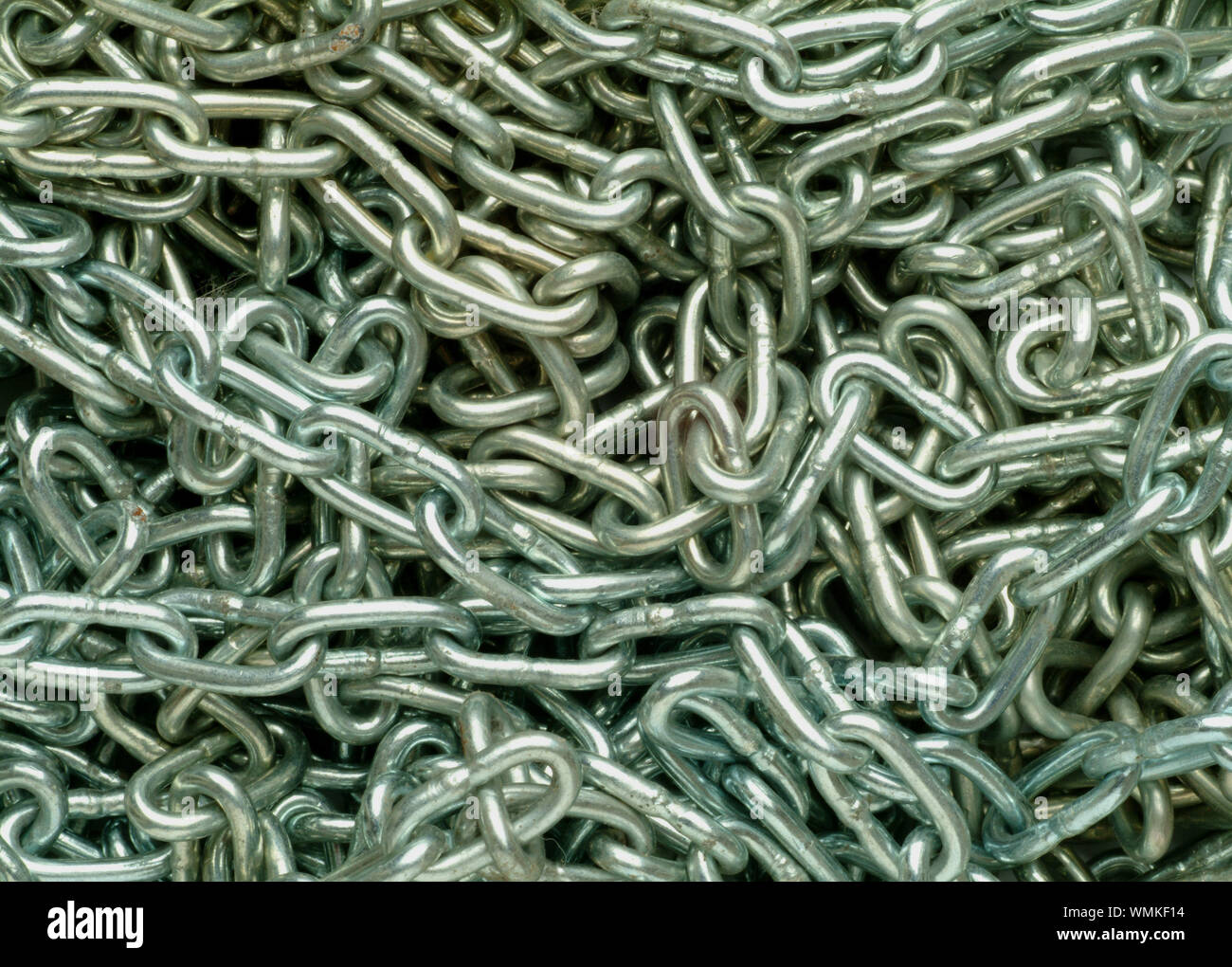 Shiny chains hi-res stock photography and images - Alamy