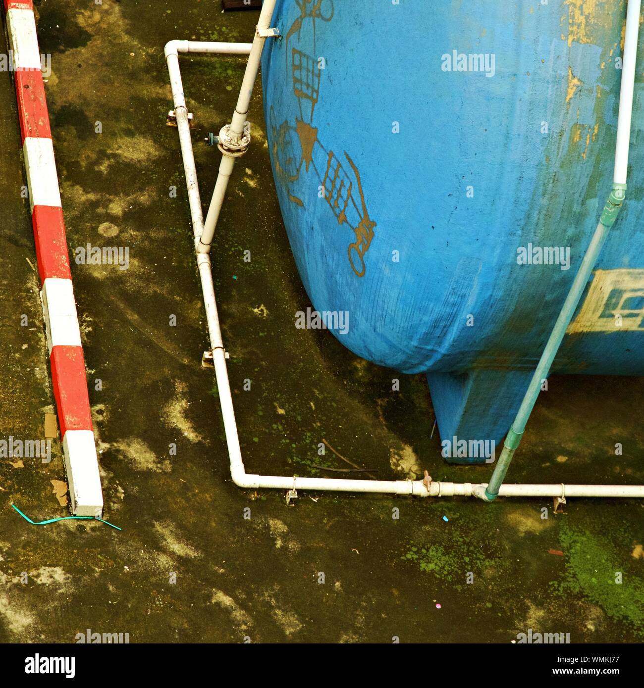 Blue storage hi-res stock photography and images - Alamy