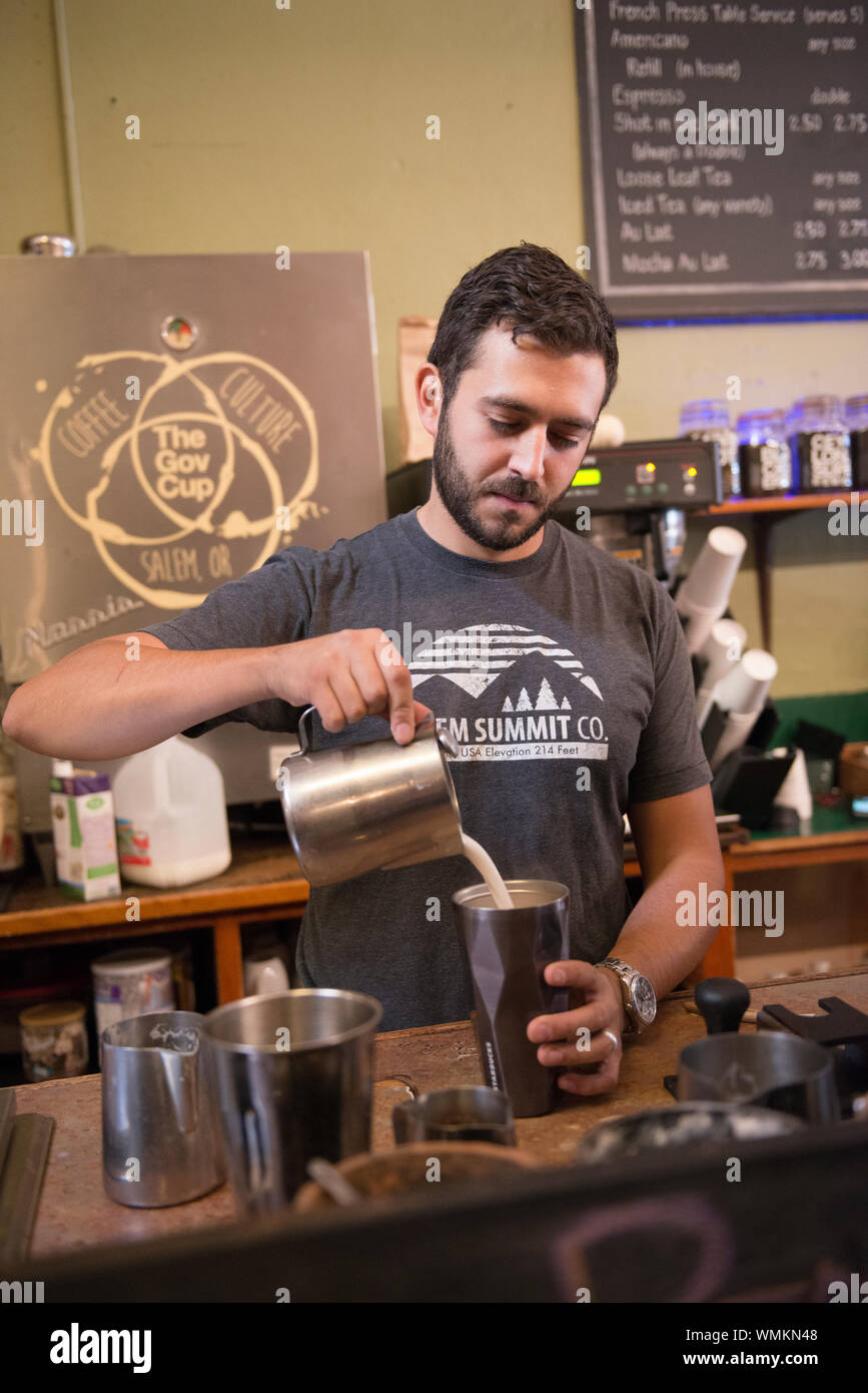 Oregon coffee roaster hi-res stock photography and images - Alamy