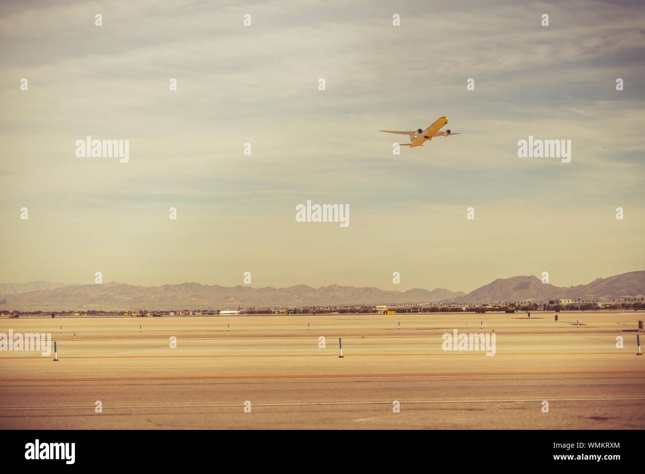 Airplane over landscape airplane hi-res stock photography and images ...