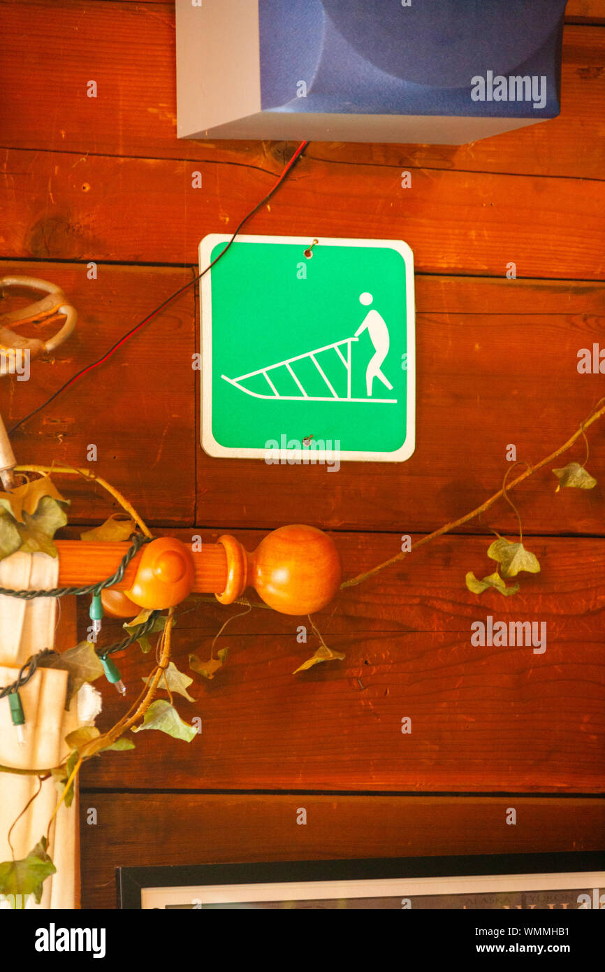Dog sledding sign hi-res stock photography and images - Alamy