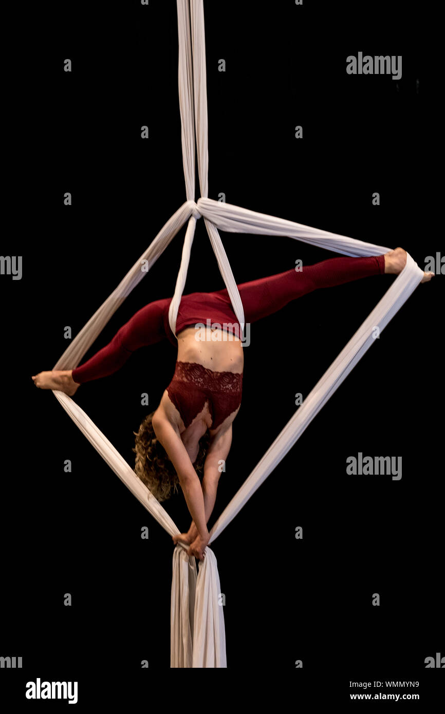 Aerial dancing beauty Stock Photo - Alamy