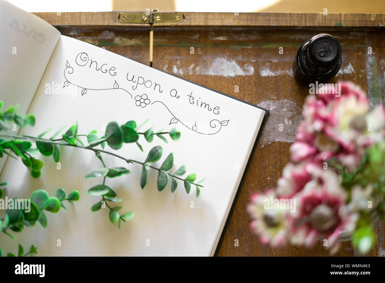 Pink writing hi-res stock photography and images - Alamy