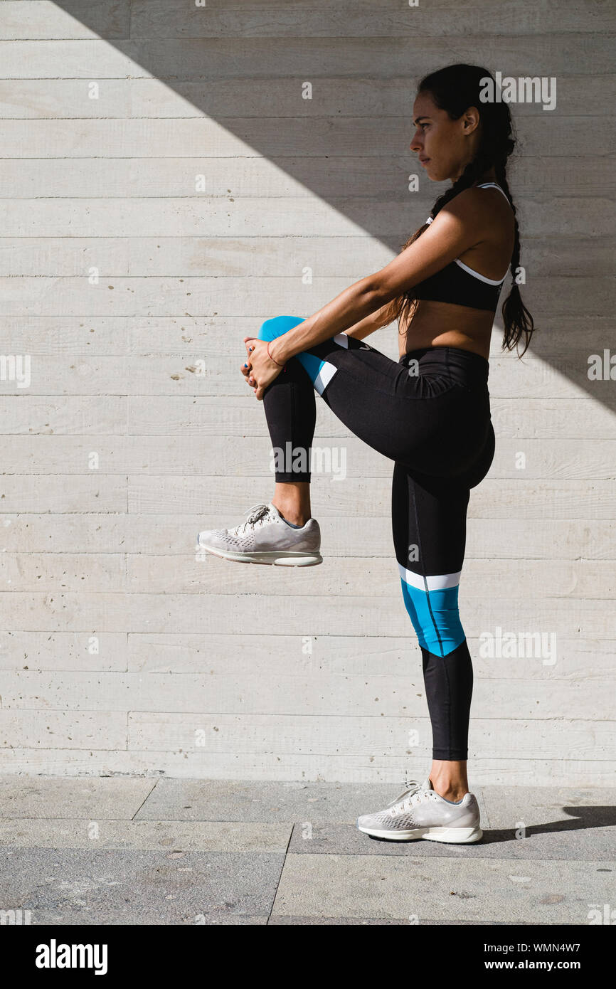 Upper body stretch hi-res stock photography and images - Alamy