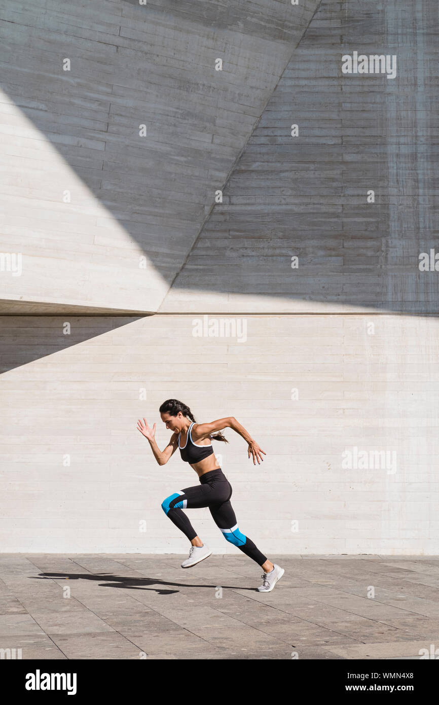 Athlete Running High Resolution Stock Photography and Images - Alamy