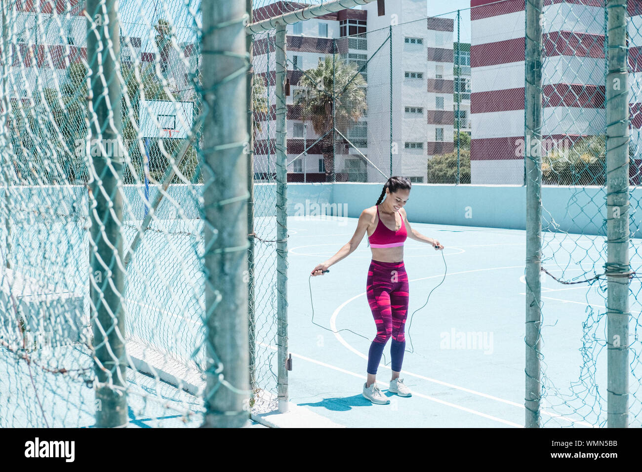 Fulll body hi-res stock photography and images - Alamy