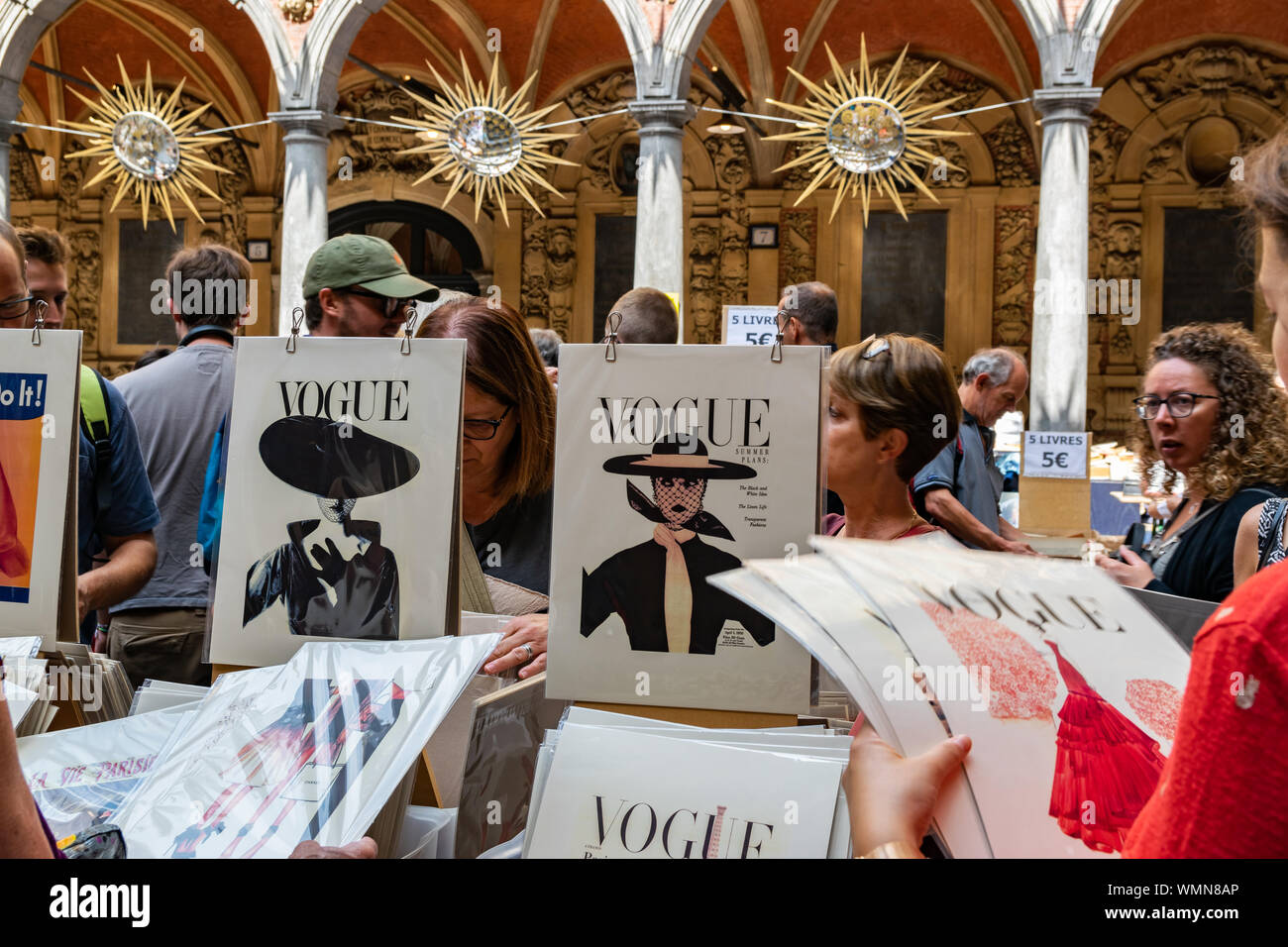 Buyers posters hi-res stock photography and images - Alamy