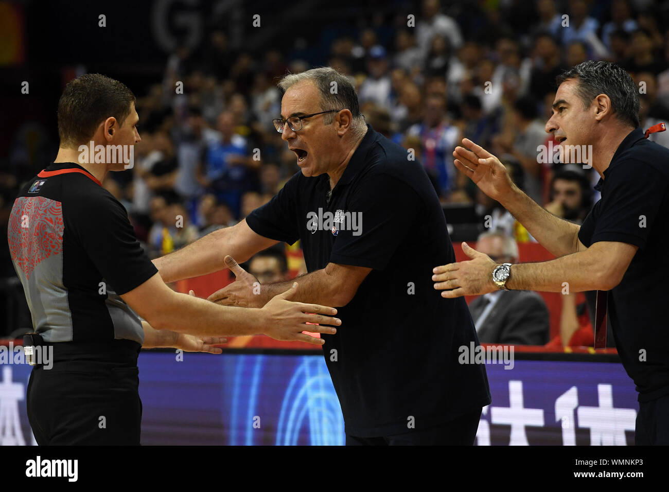 5 referee f hi-res stock photography and images - Alamy