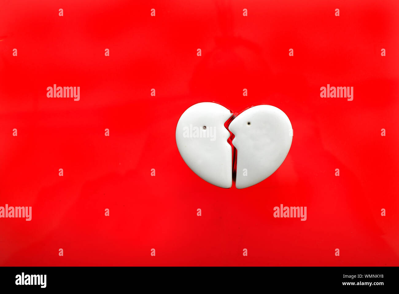 Broken heart cut out hi-res stock photography and images - Alamy