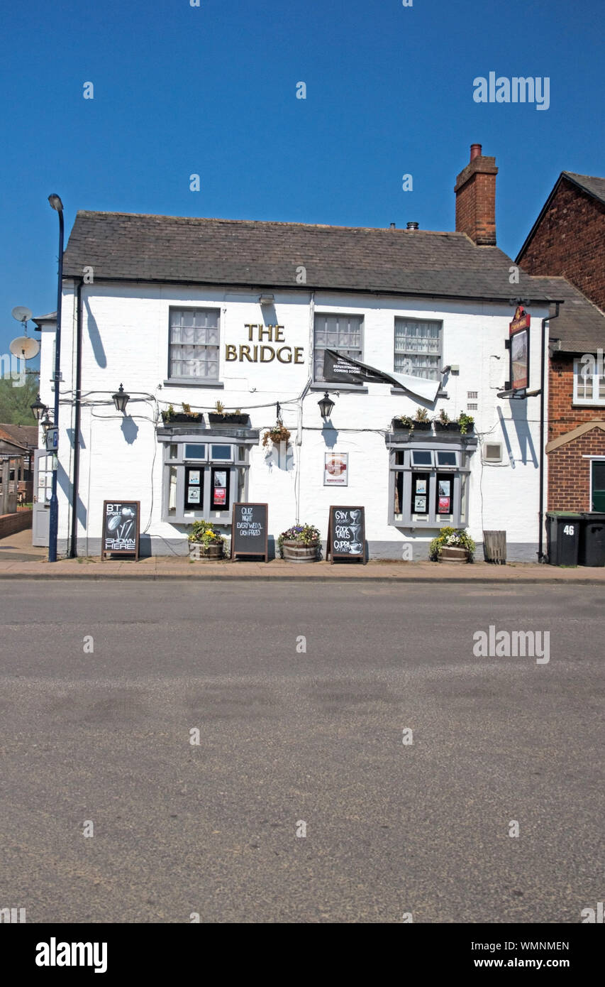 Bedfordshire pub hi-res stock photography and images - Alamy