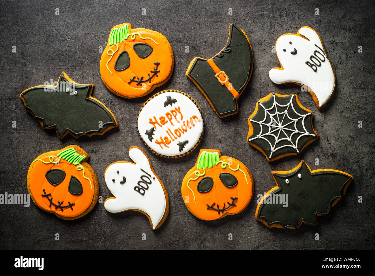 Halloween Gingerbread Cookies at black Stock Photo - Alamy