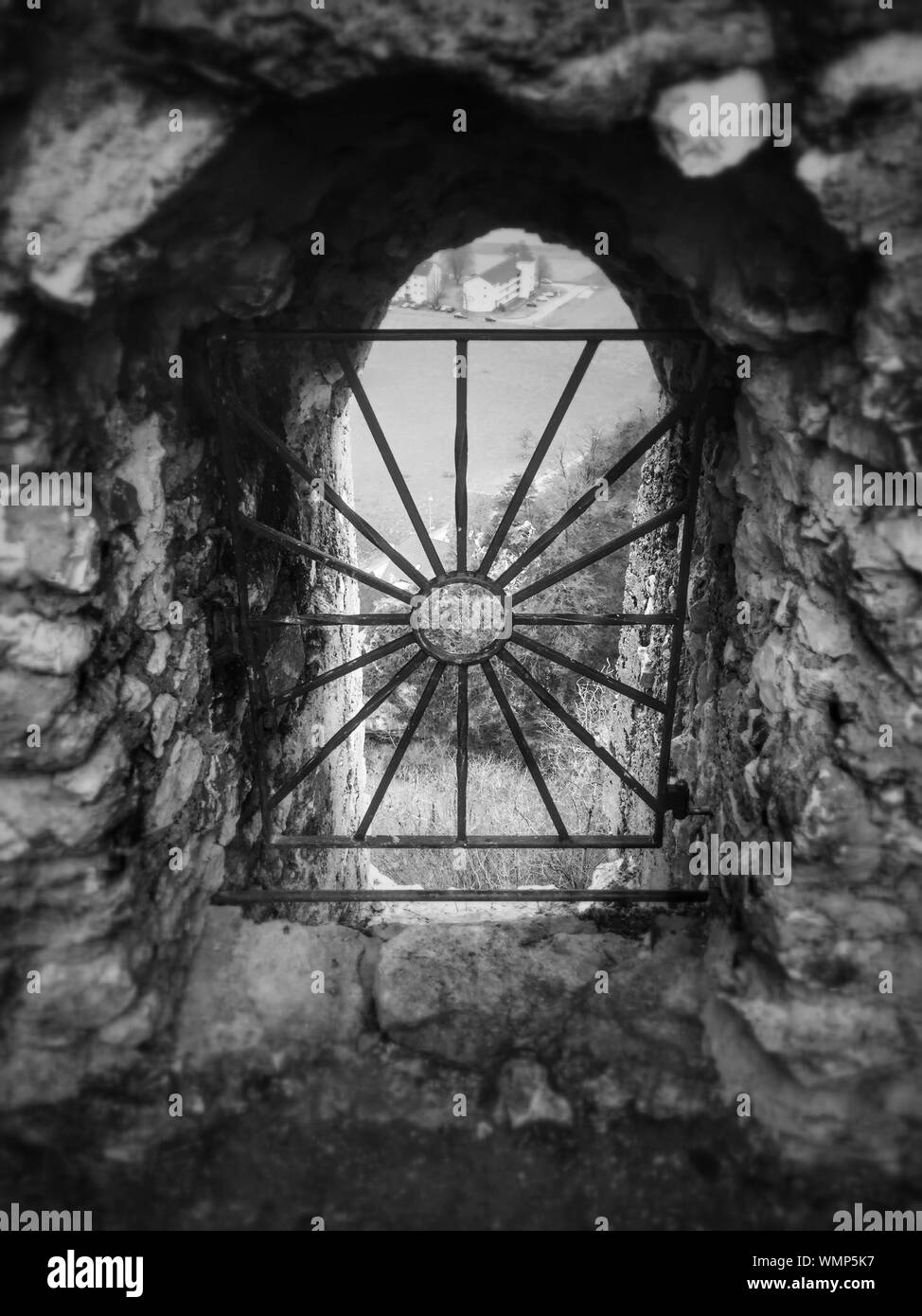 Castle window hi-res stock photography and images - Alamy