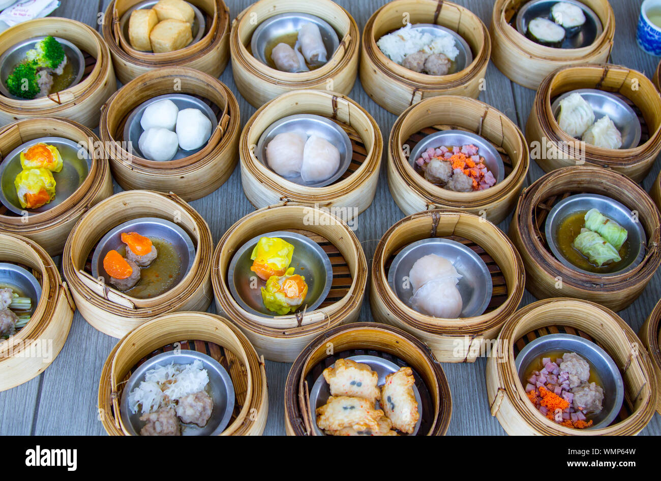 Dim sum containers hi-res stock photography and images - Alamy