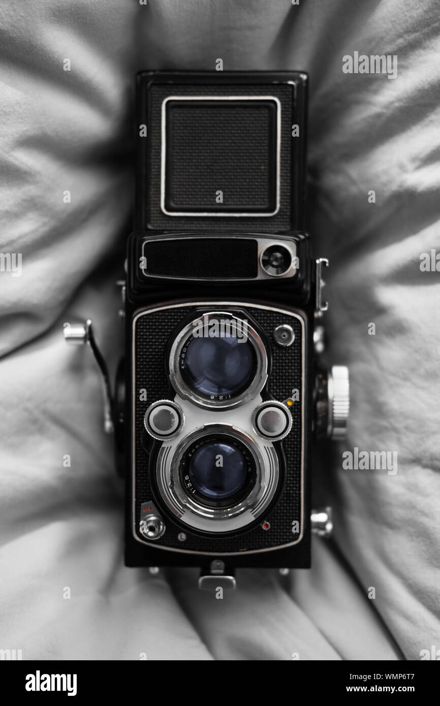 Old yashica camera hi-res stock photography and images - Alamy