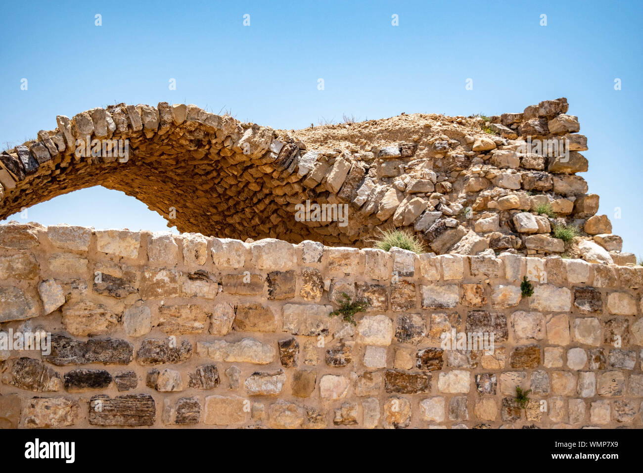 King's highway jordan karak castle hi-res stock photography and images - Alamy