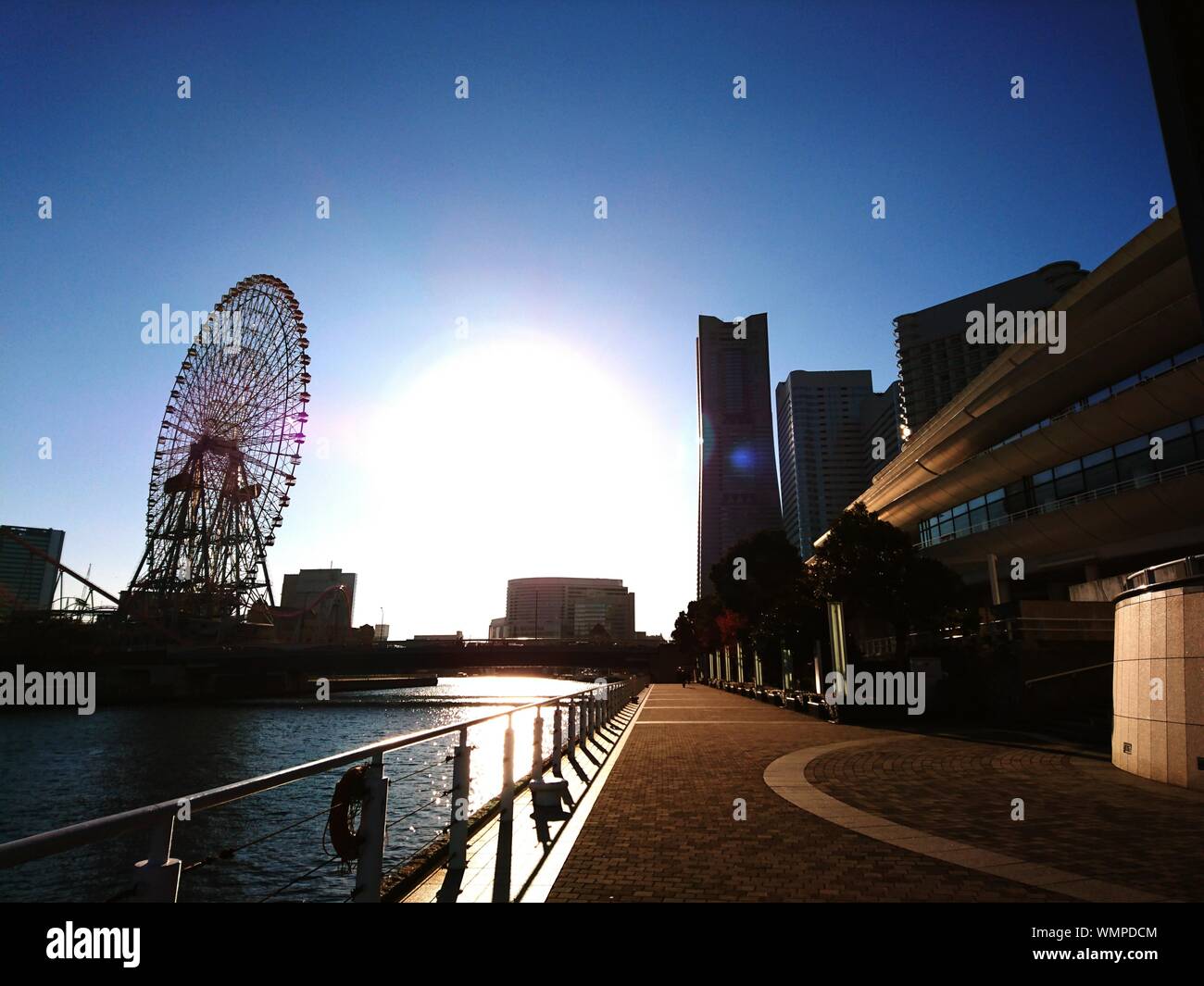 Cosmo clock 21 ferris wheel hi-res stock photography and images - Alamy